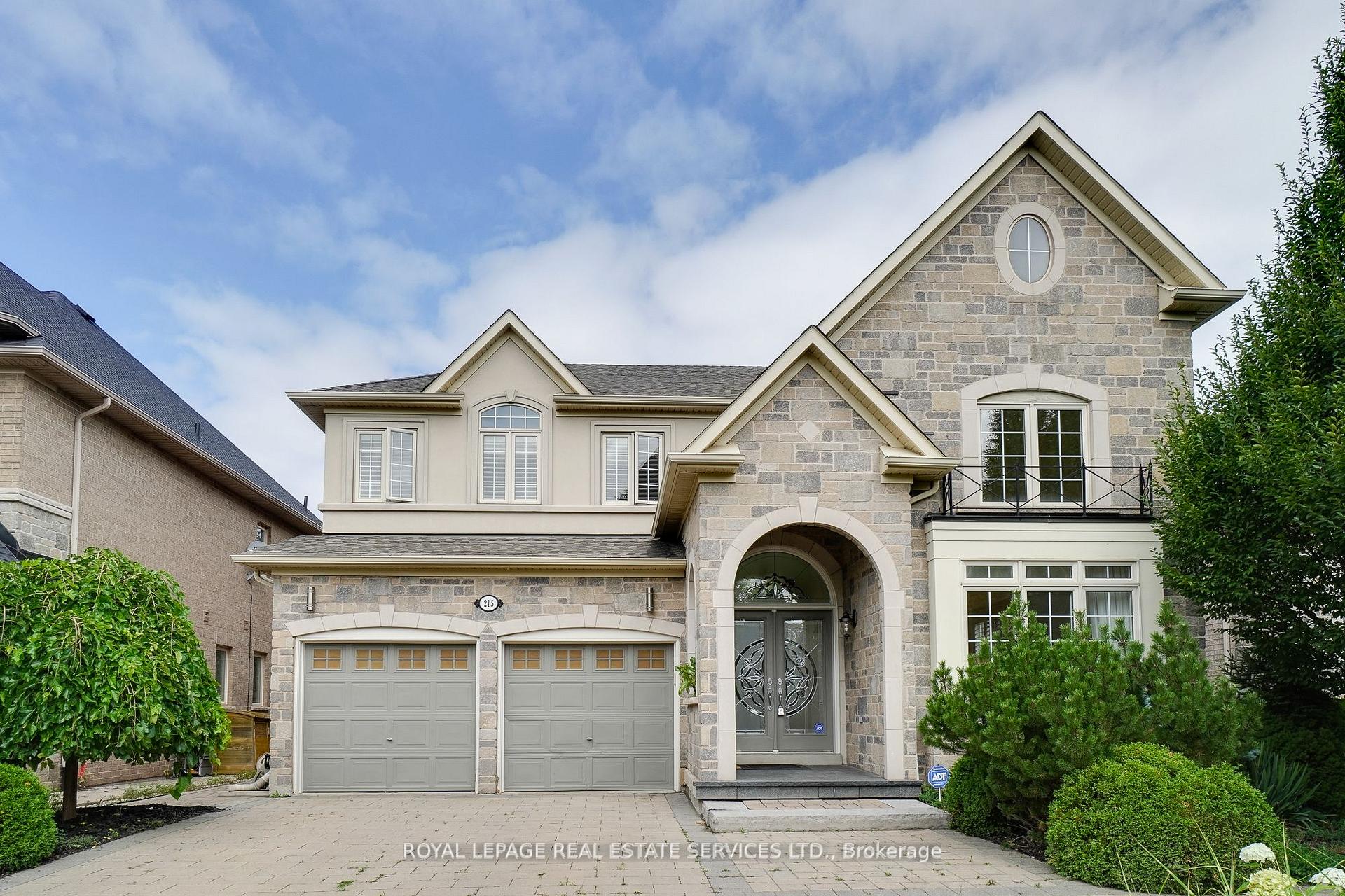 215 Burloak Drive, Oakville, ON L6L 6T6