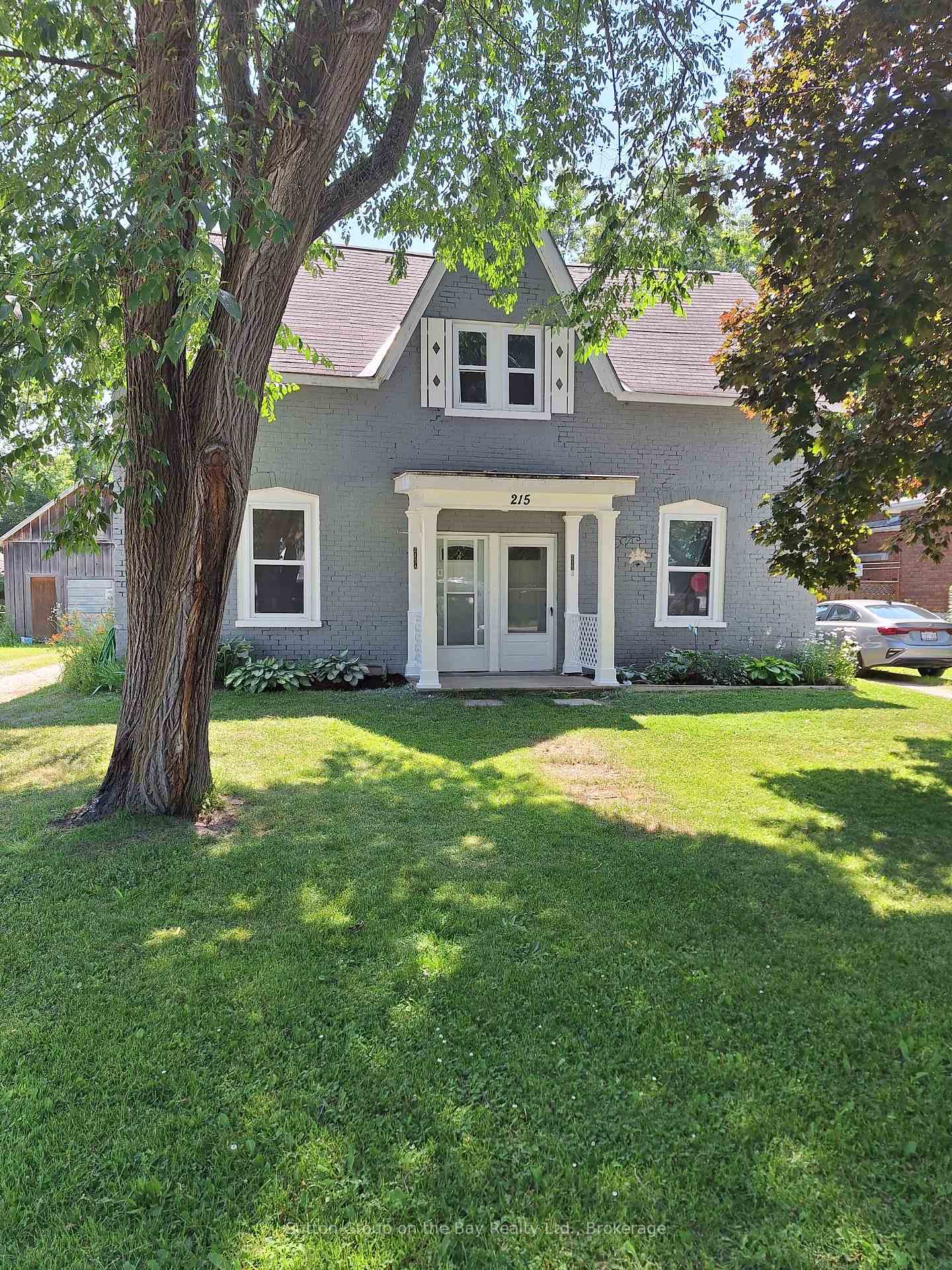 Clearview Real Estate MLS® Listings & Houses For Sale