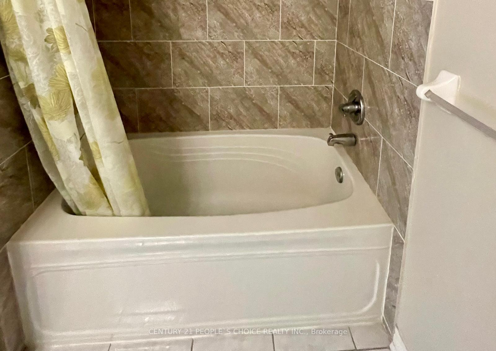 215 Edenbrook Hill Drive, Brampton, ON L7A 2V4