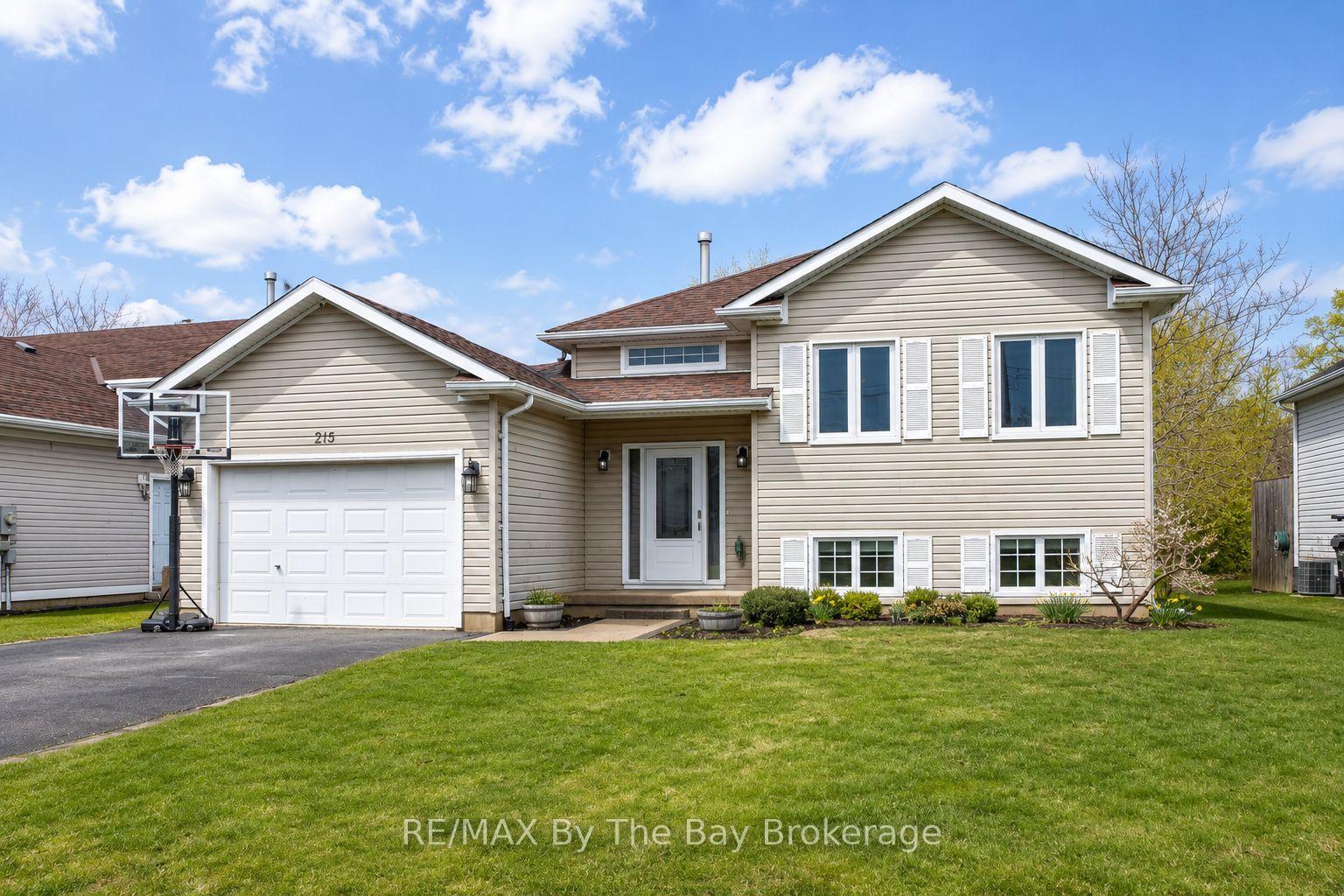 Clearview Real Estate MLS® Listings & Houses For Sale