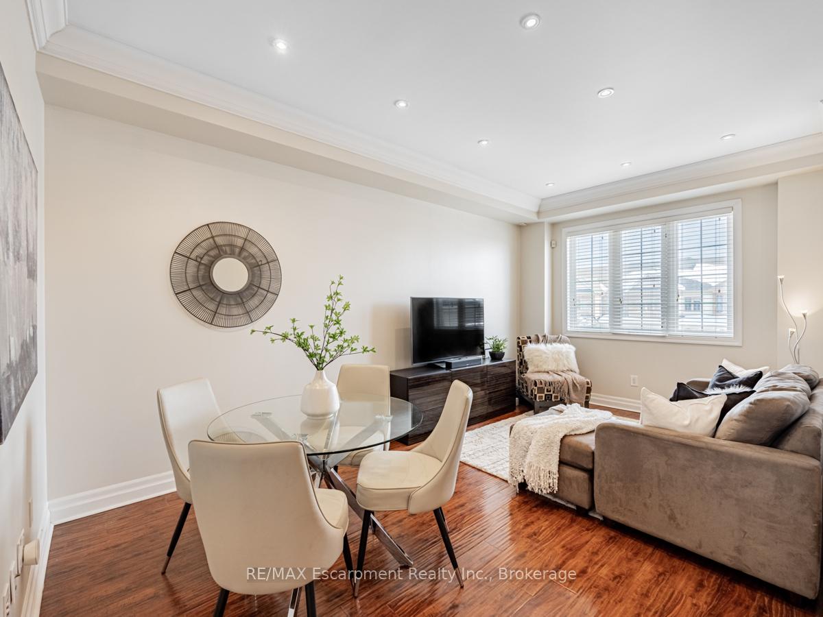 2157 Fiddlers Way, Oakville, ON L6M 0M5