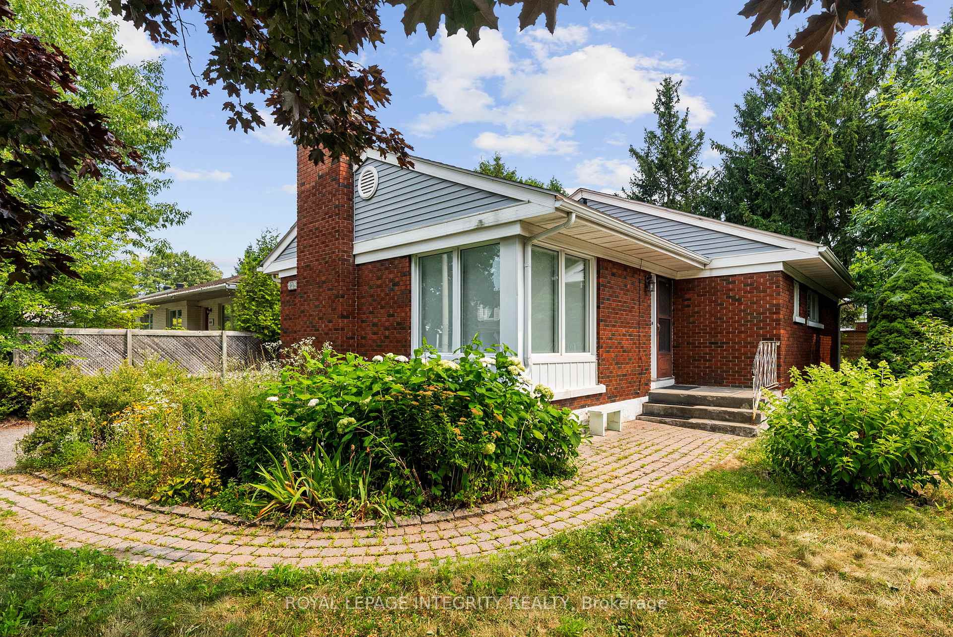 2158 Bel-air Drive, Belair Park - Copeland Park and Area, ON K2C 0X3
