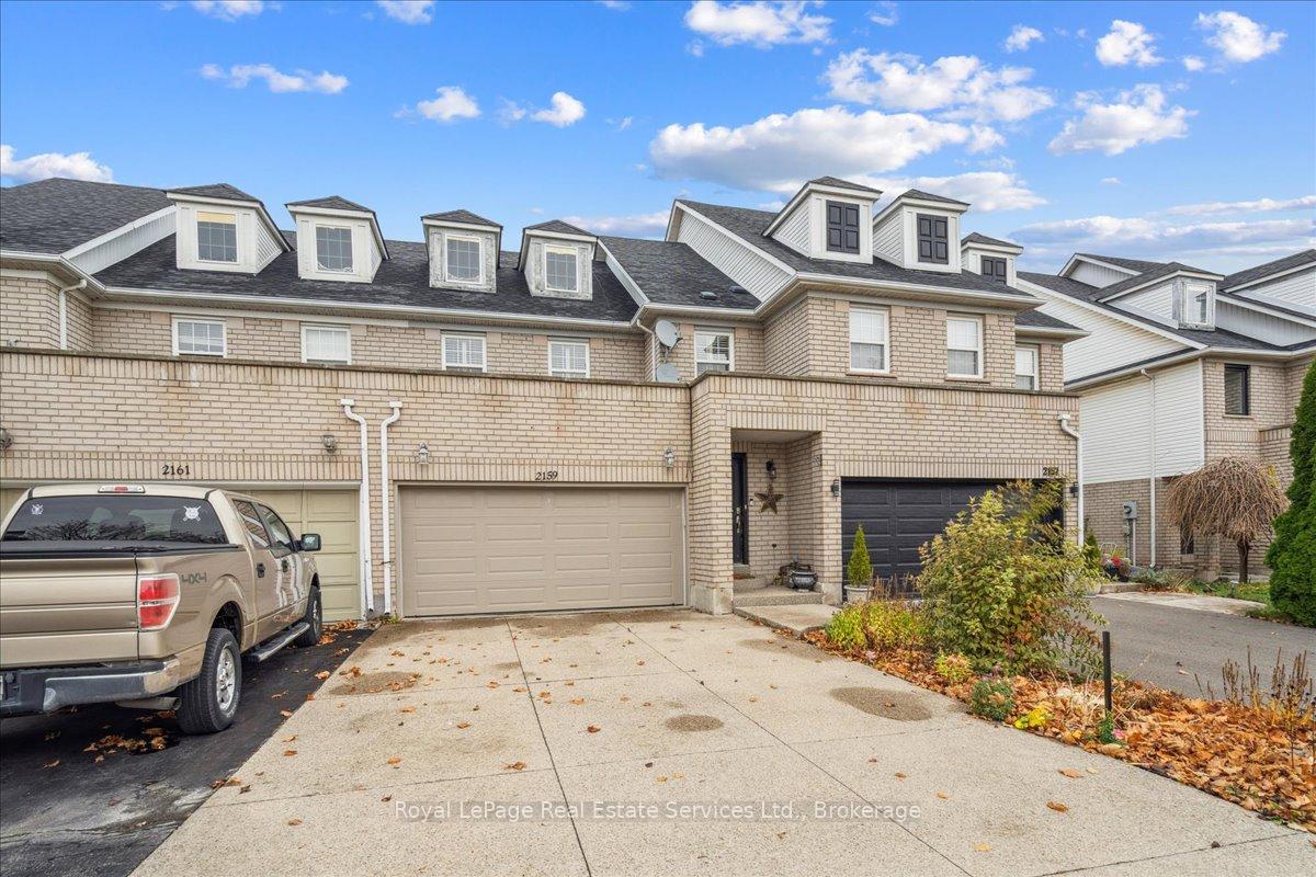 2159 White Dove Circle, Oakville, ON L6M 3R7