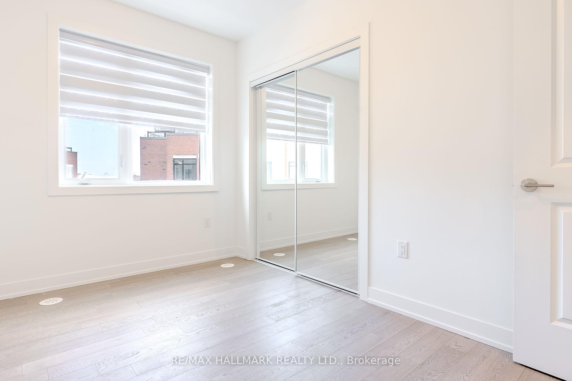 216 - 1085 Douglas Mccurdy Common, Mississauga, ON L5G 4B1