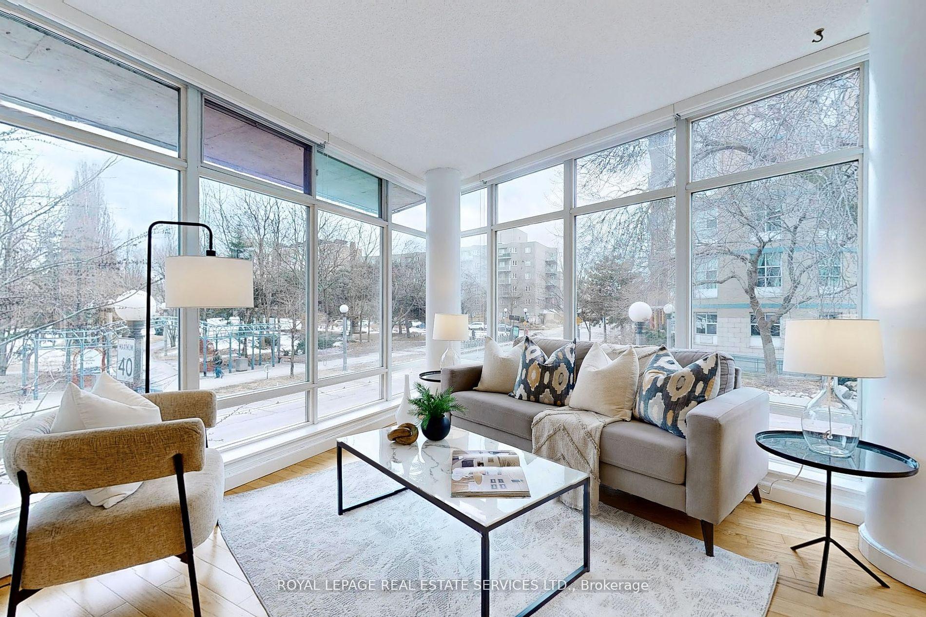 216 - 650 Queens Quay W, Toronto, ON M5V 3N2