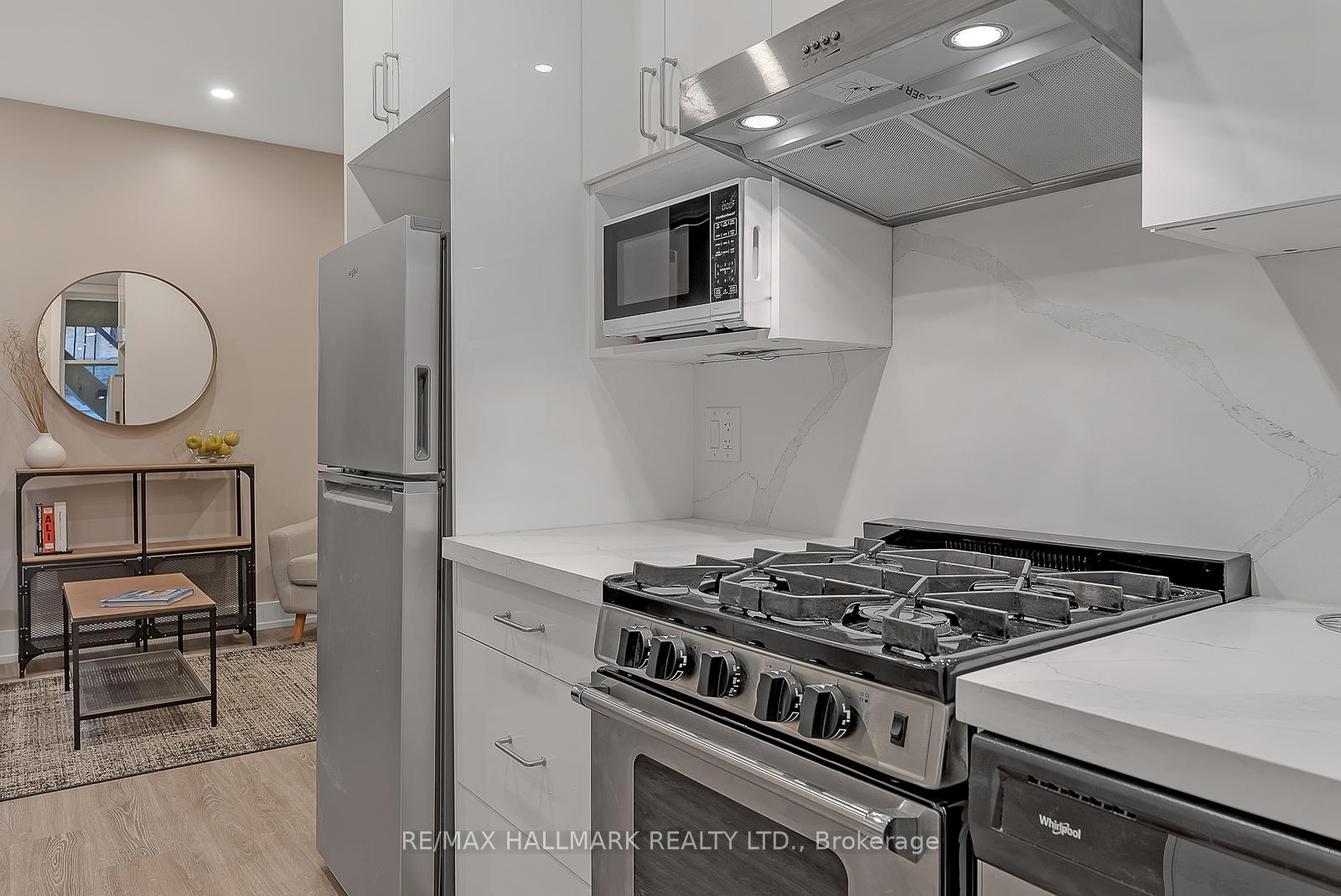 1 - 216 Seaton Street, Toronto, ON M5A 2T4