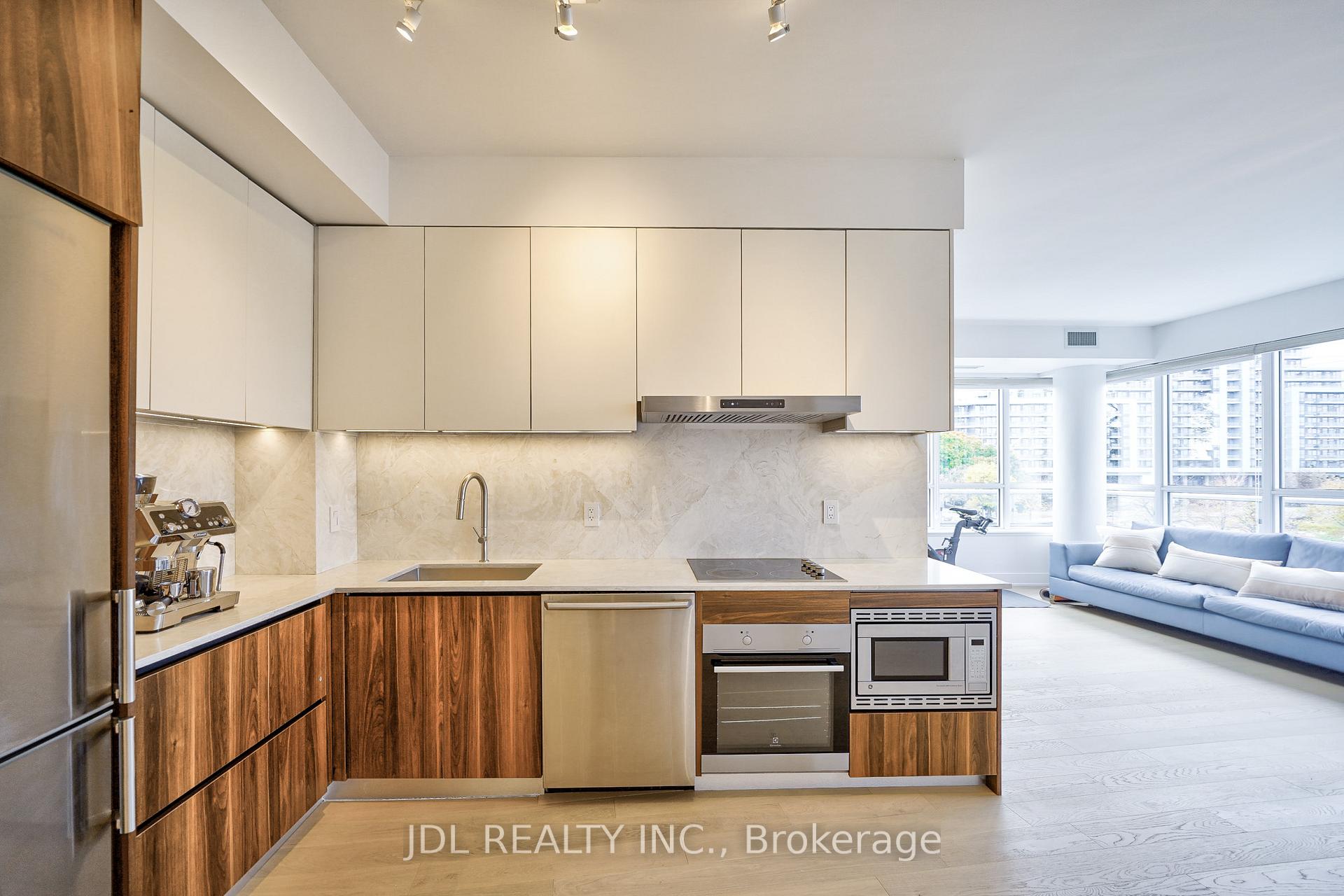 217 - 7 Kenaston Gardens, Toronto, ON M2K 1G7