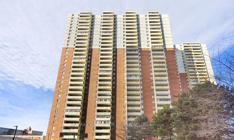 218 - 1 Massey Square, Toronto, ON M4C 5L4