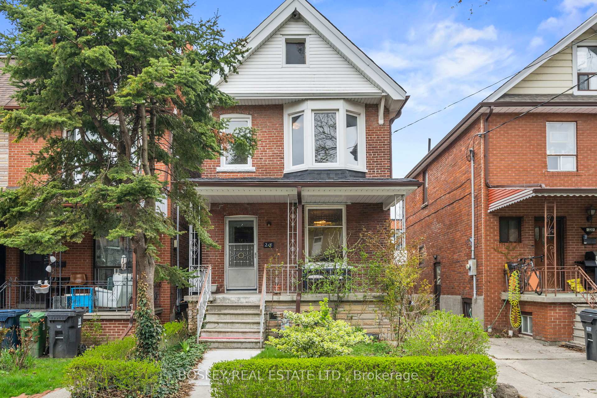 218 Montrose Avenue, Toronto, ON M6G 3G7