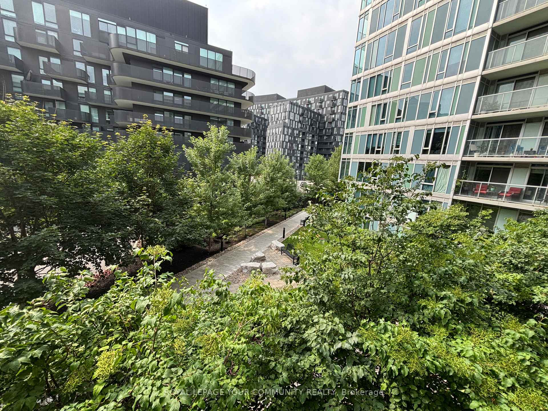 218W - 565 Wilson Avenue, Toronto, ON M3N 5Y6