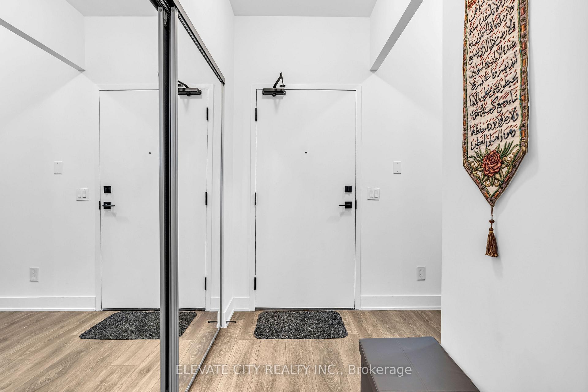 219 - 2489 Taunton Road, Oakville, ON L6H 3R9