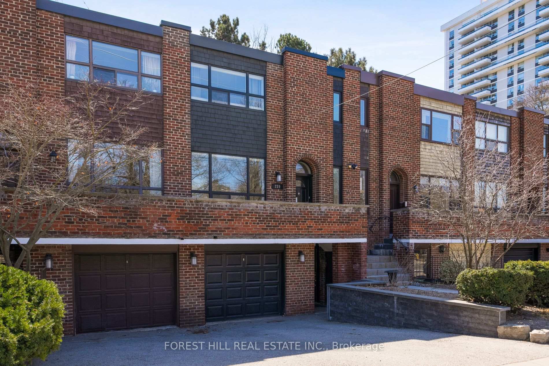 219 Davisville Avenue, Toronto, ON M4S 1G8