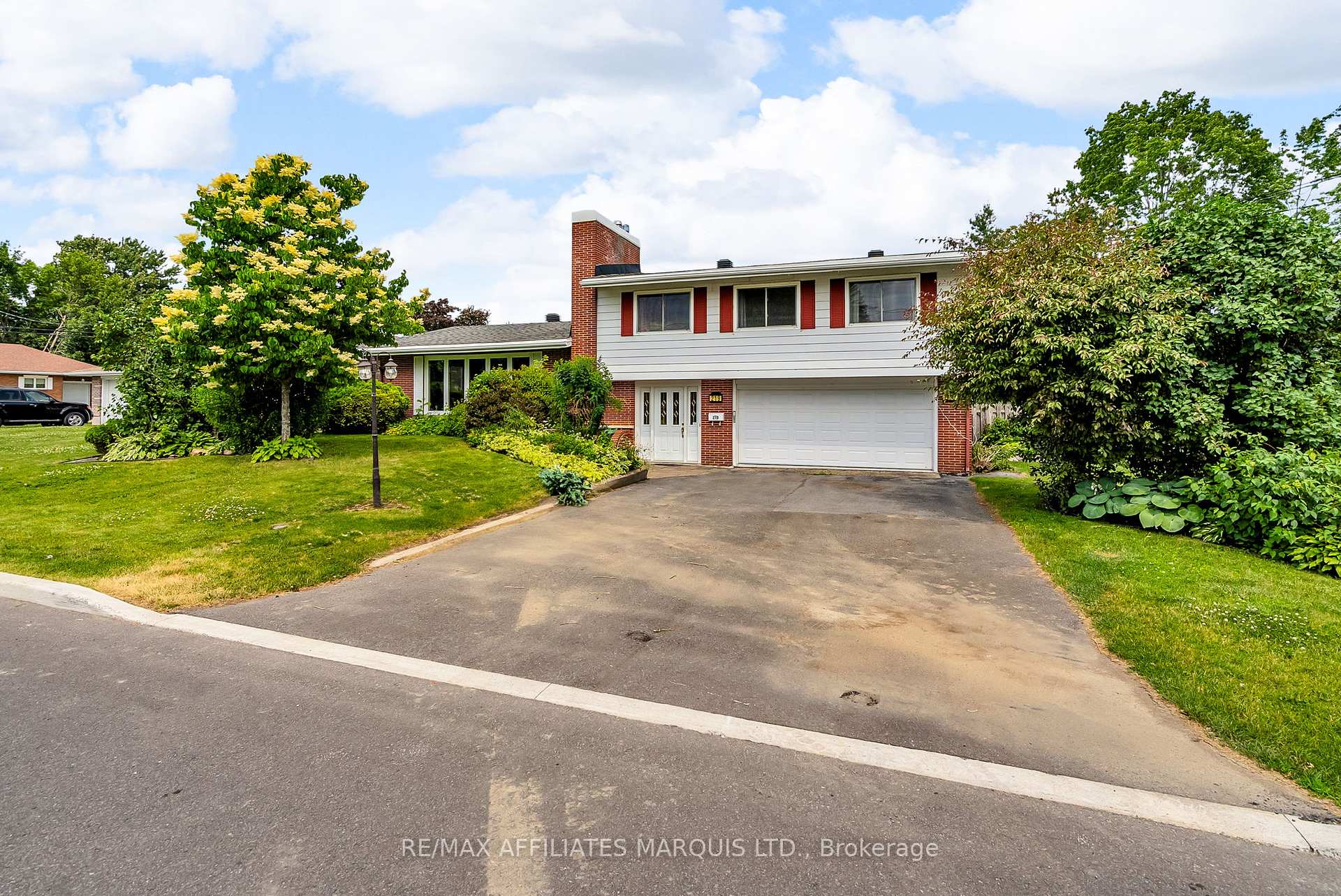 219 Pescod Avenue, Cornwall, ON K6J 2H9