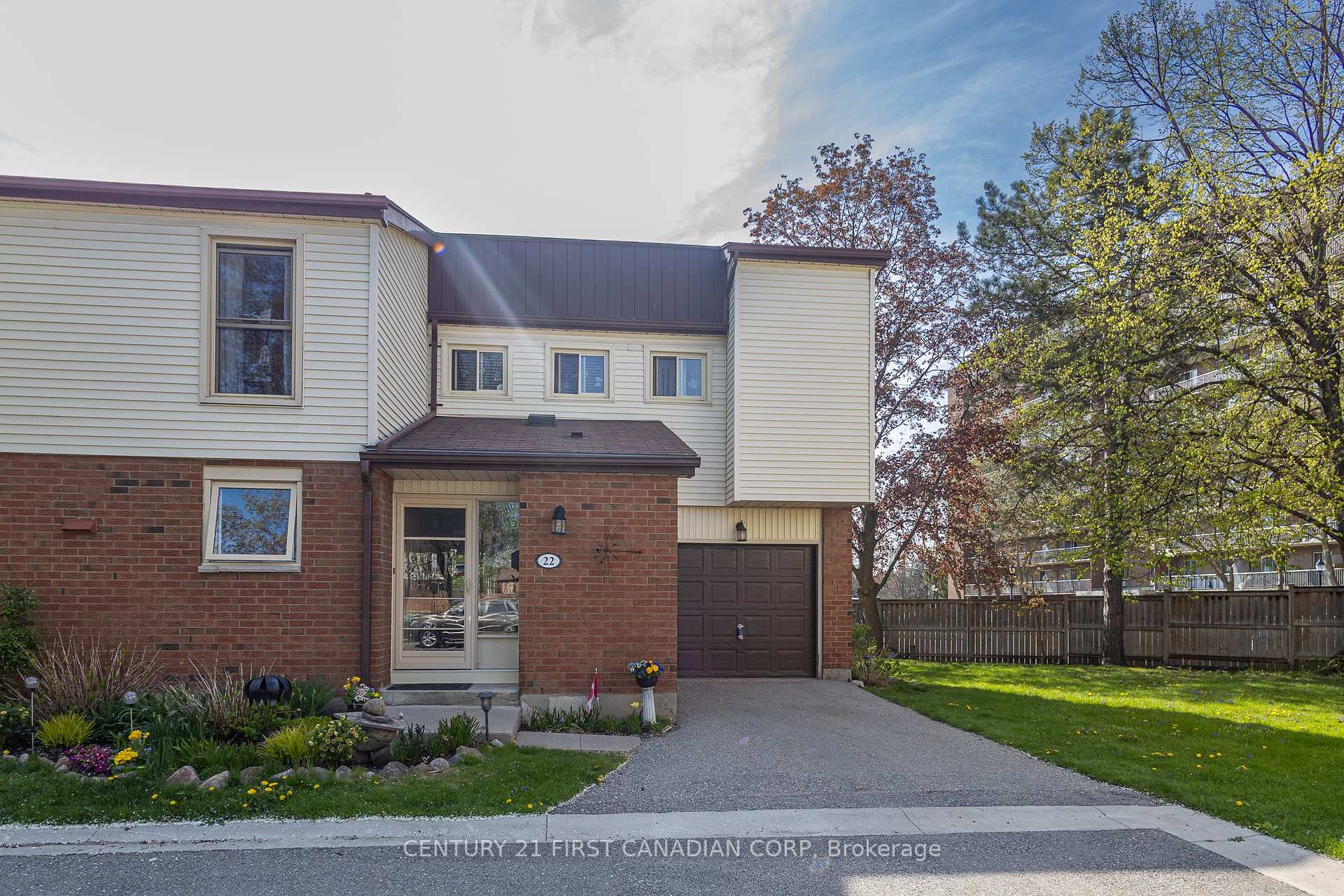 22 - 770 Fanshawe Park Road E, London North, ON N5X 1L5