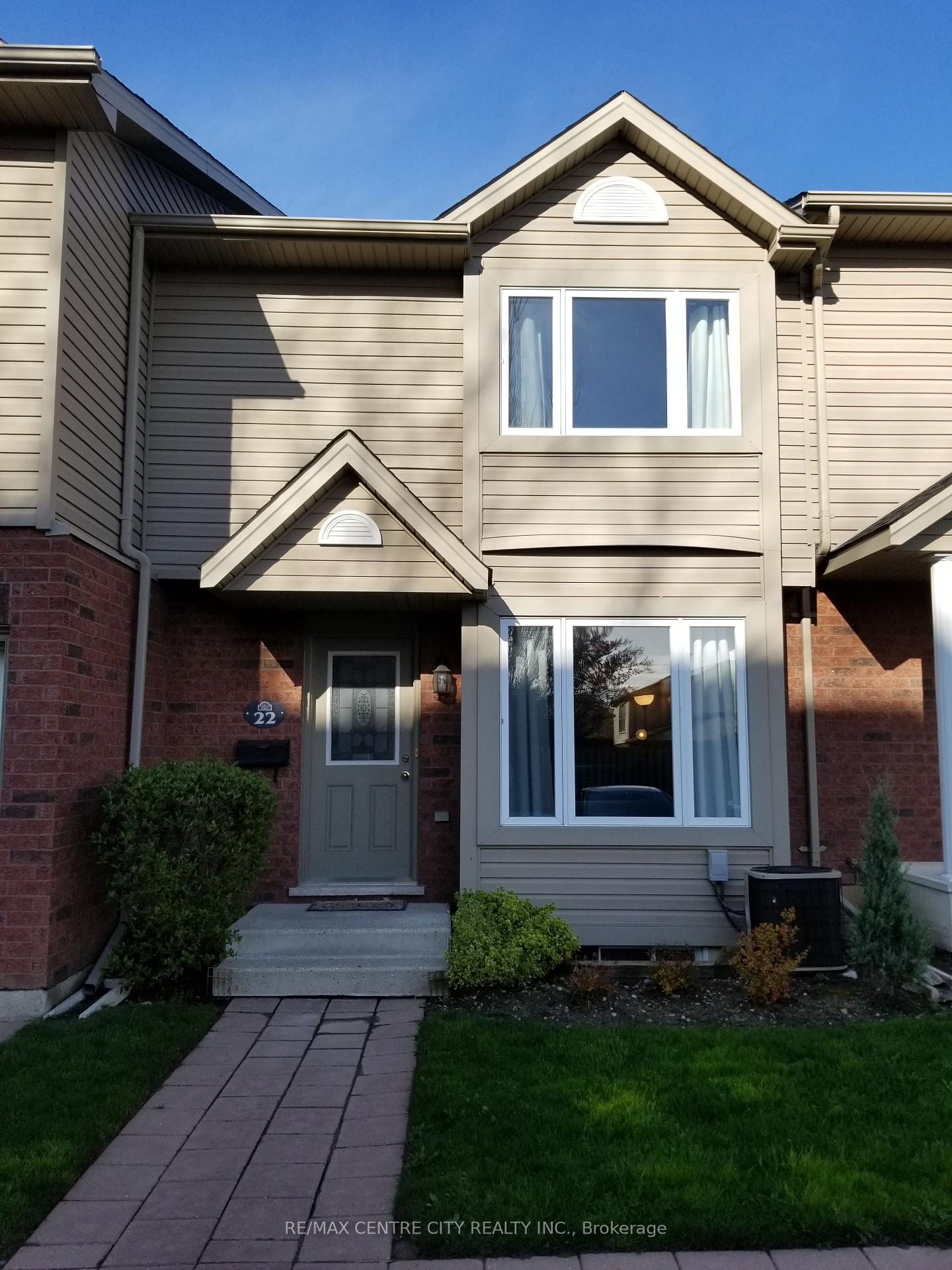 22 - 780 Fanshawe Park Road E, London North, ON N5X 1L5