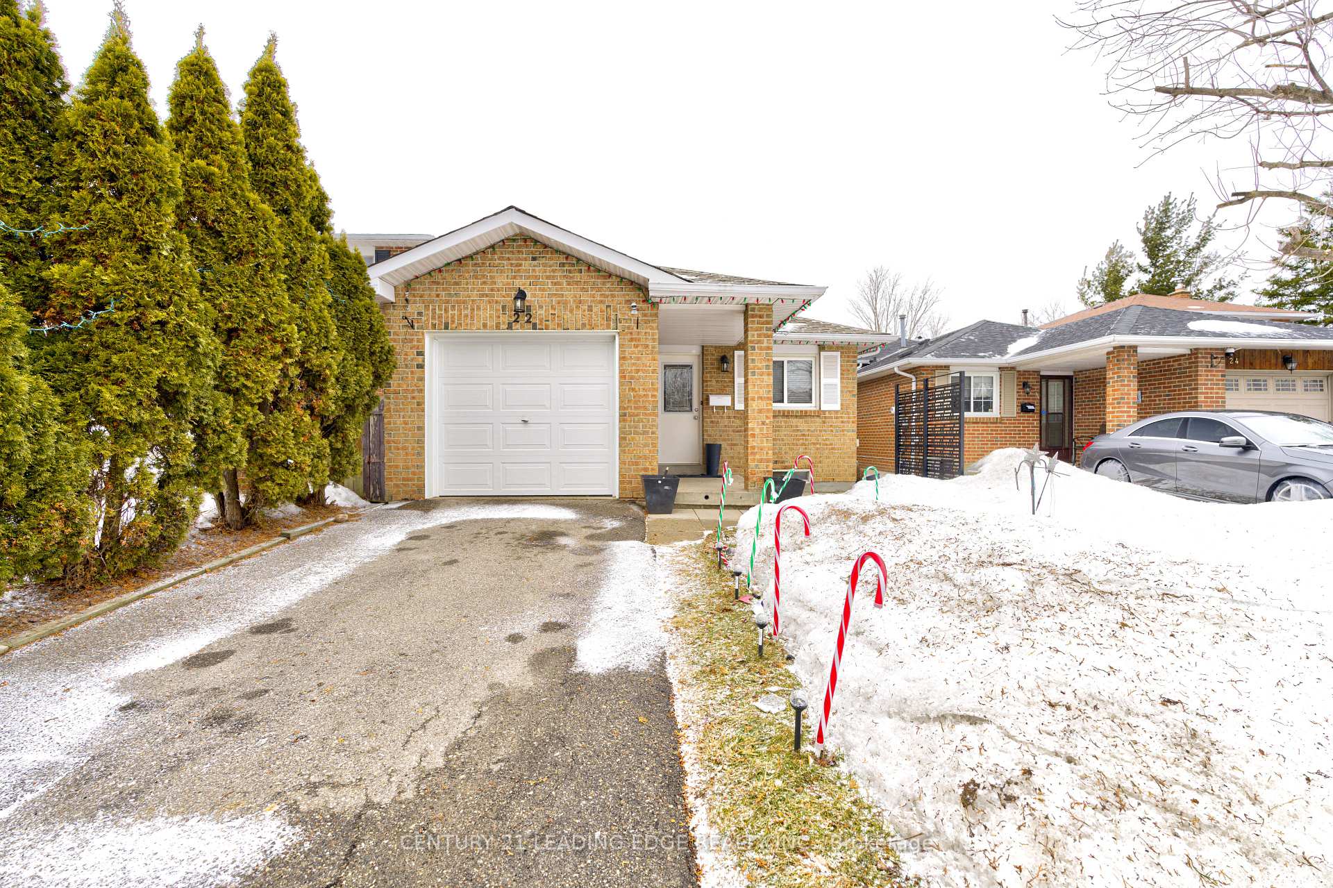 22 Clearview Court N, Brampton, ON L6Z 2B1