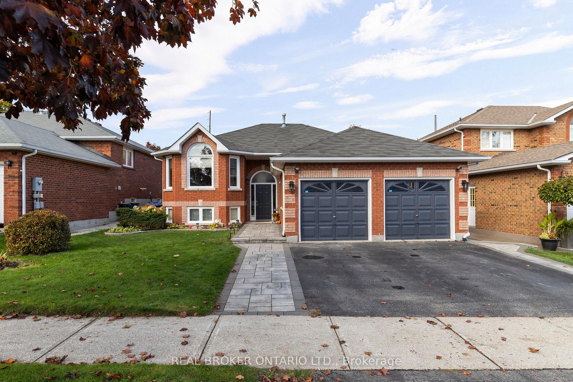 22 Countryside Court, Bradford West Gwillimbury, ON L3Z 2Z8