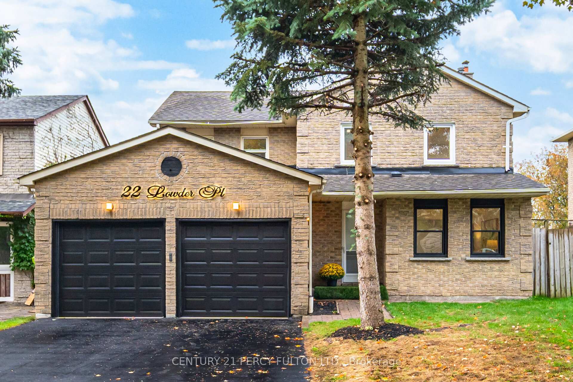 22 LOWDER Place, Whitby, ON L1N 8B9