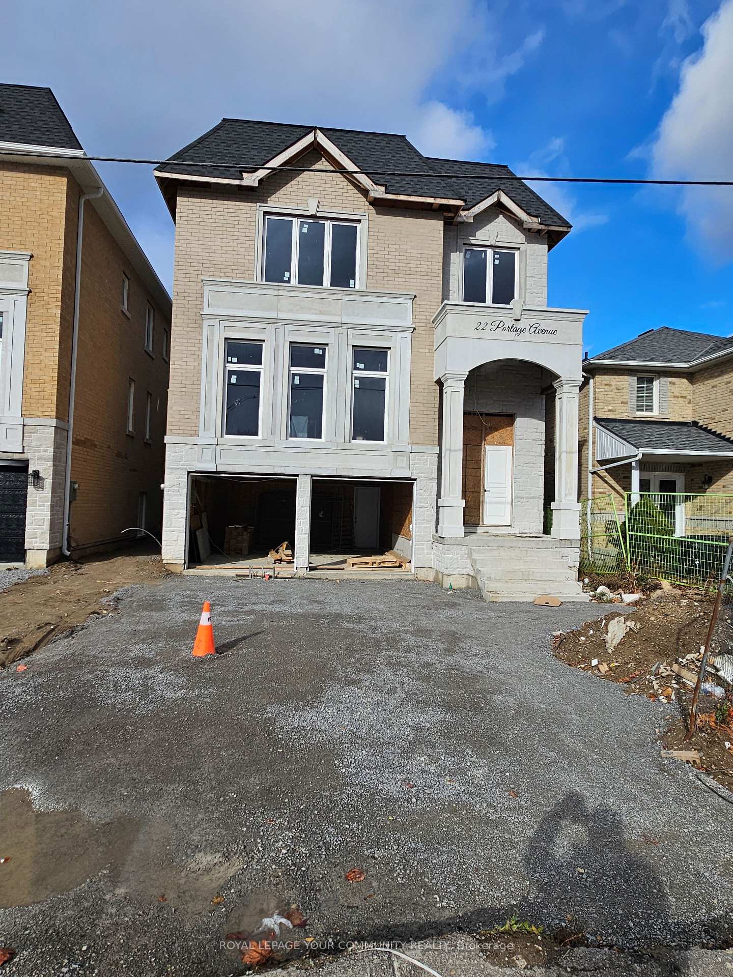 22 Portage Avenue, King, ON L4E 2Z5