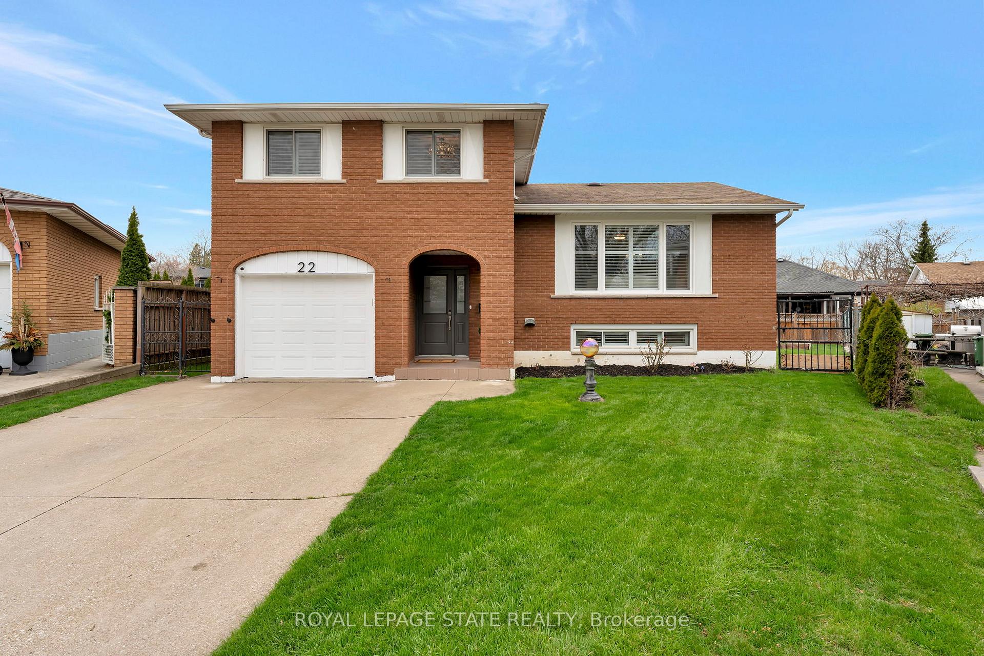 22 Renner Court, Hamilton, ON L8K 6J4