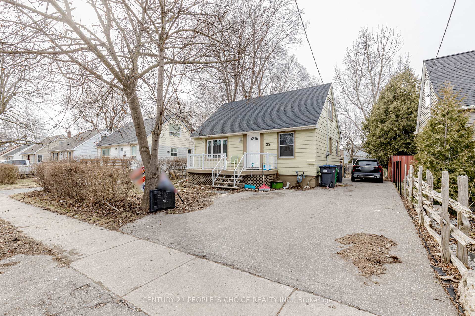 22 Rogers Road, Brampton, ON L6X 1L8