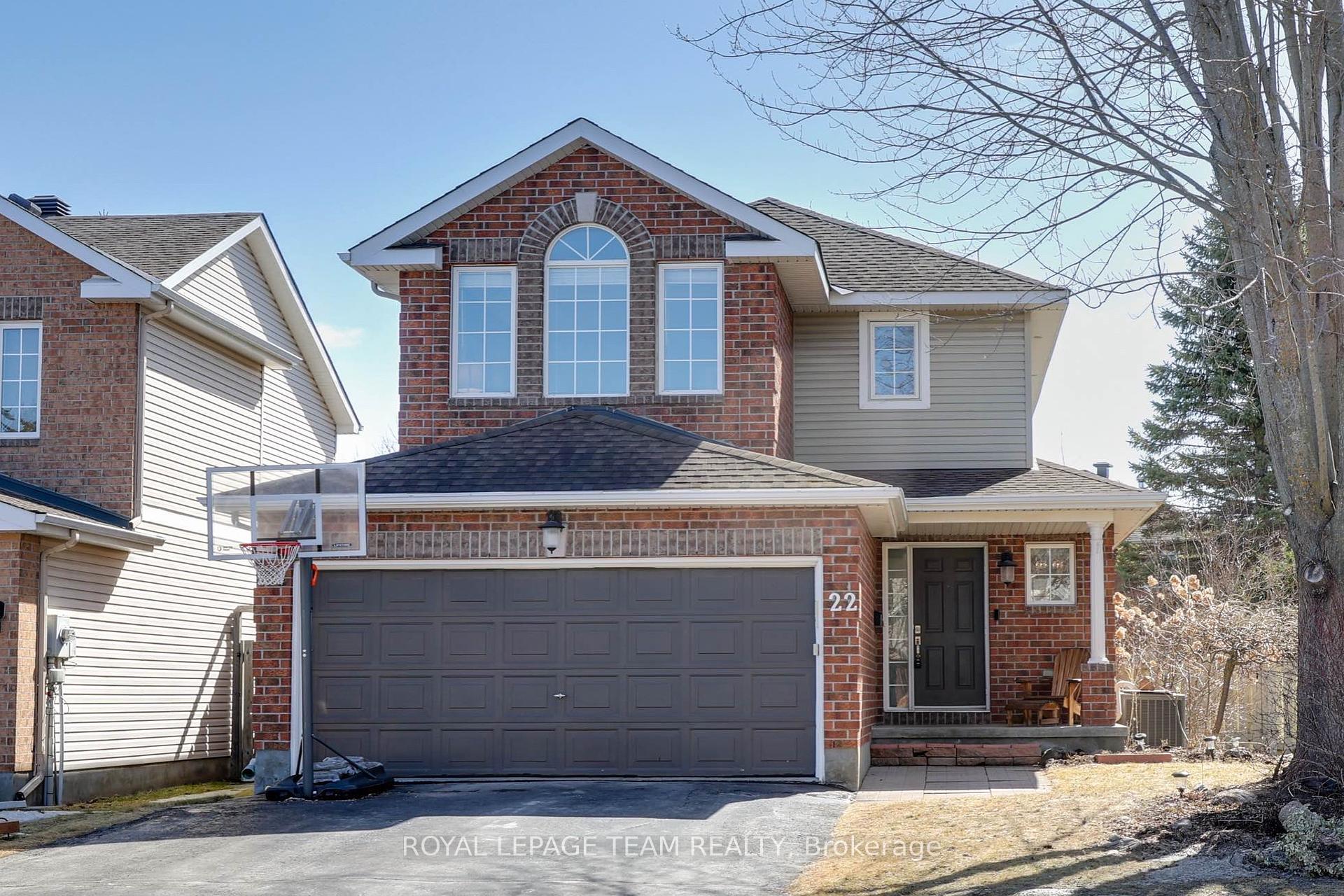22 SHERRING Crescent, Kanata, ON K2K 2T2
