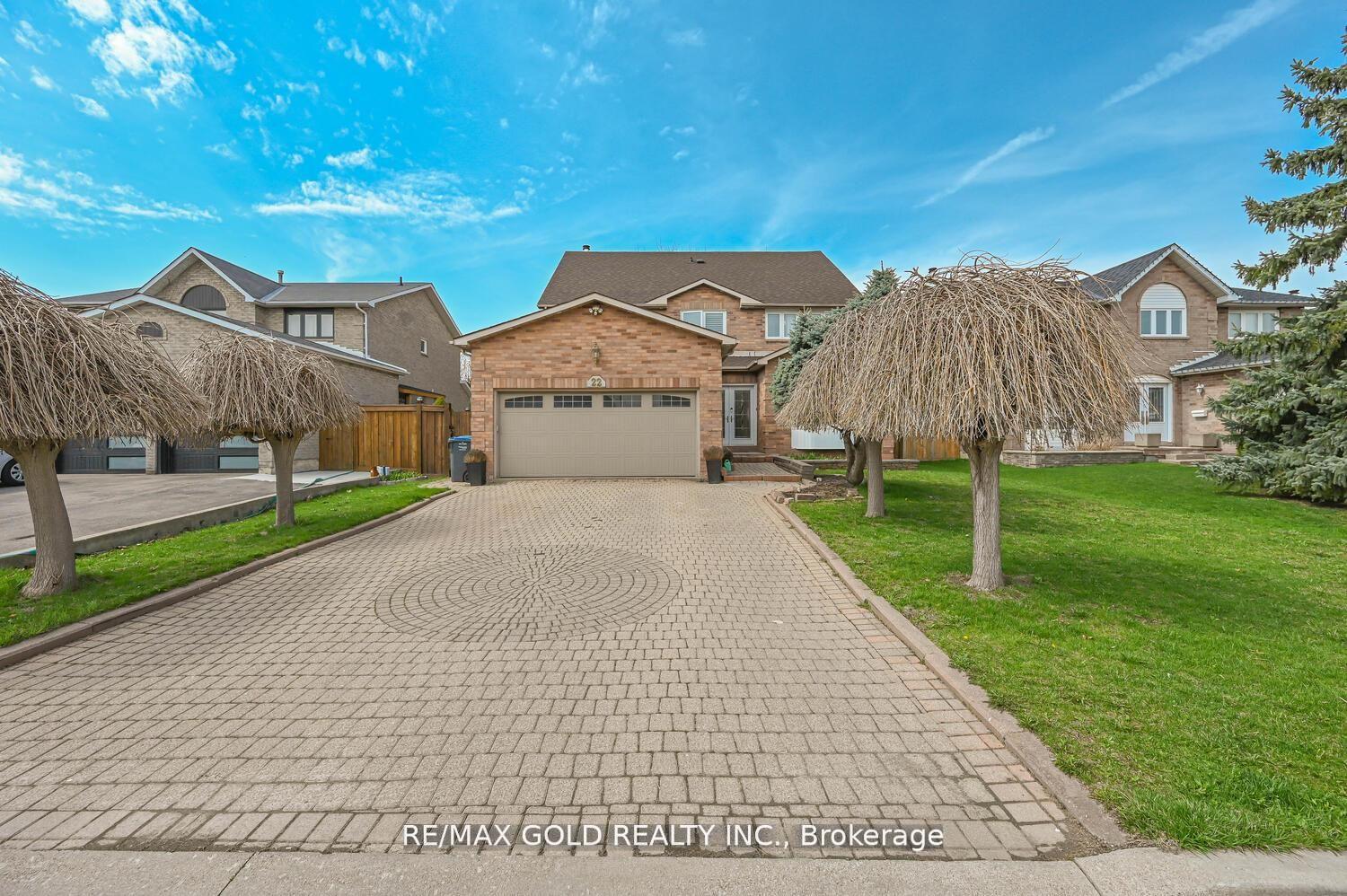 22 Strangway Court, Brampton, ON L6Z 4L4