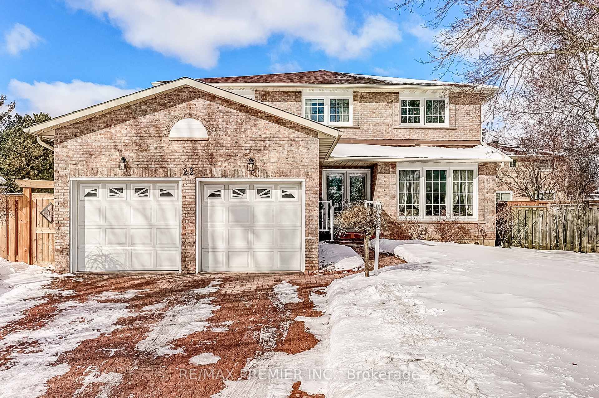 22 Whiteoak Court, Markham, ON L3P 3Y1