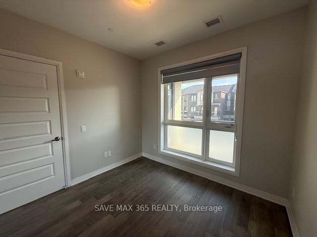 220 - 470 Gordon Krantz Avenue, Milton, ON L9E 1Z3
