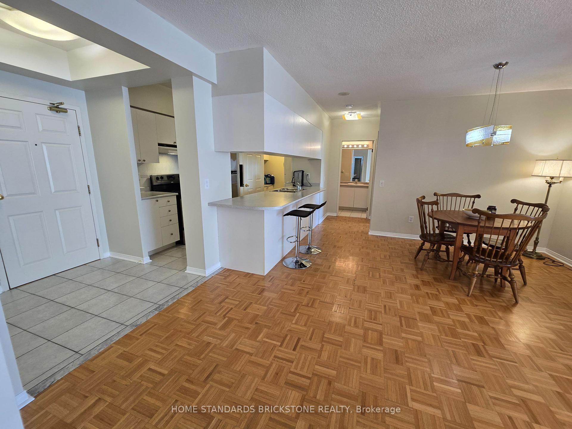 220 - 7398 Yonge Street, Vaughan, ON L4J 8J2