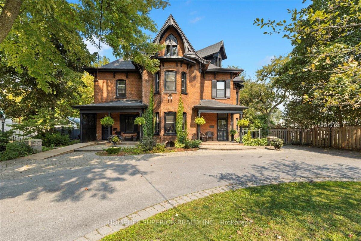 220 Moira Street, Belleville, ON K8P 1T6