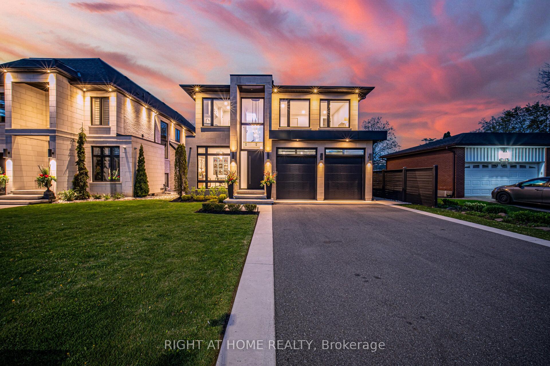 2201 Fifth Line W, Mississauga, ON L5K 1V6