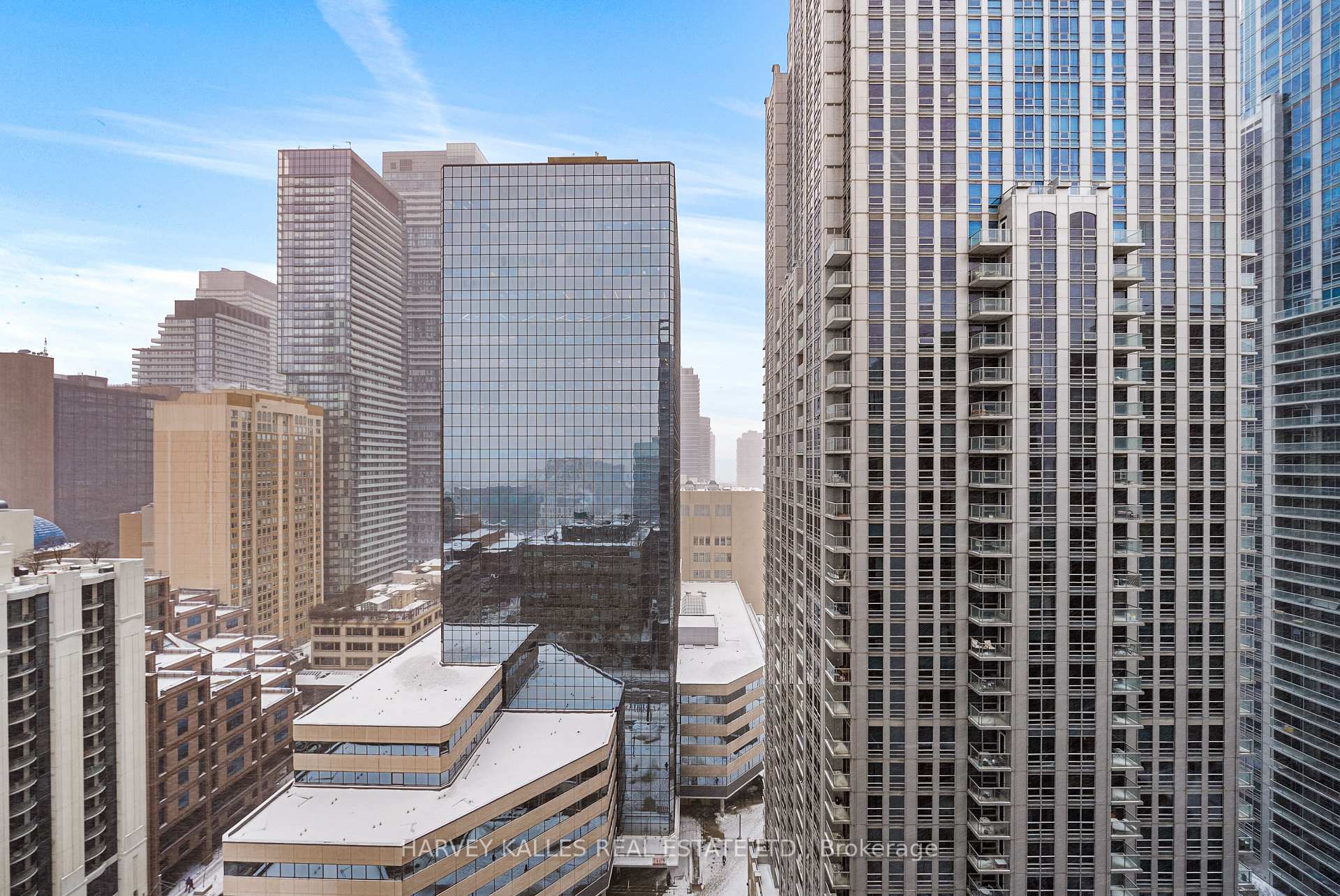 2203 - 770 Bay Street, Toronto, ON M5G 0A6