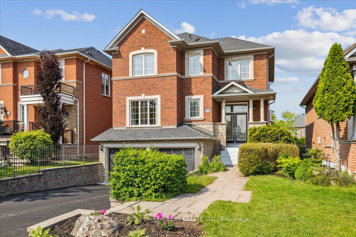 2203 Pheasant Lane, Oakville, ON L6M 3R8