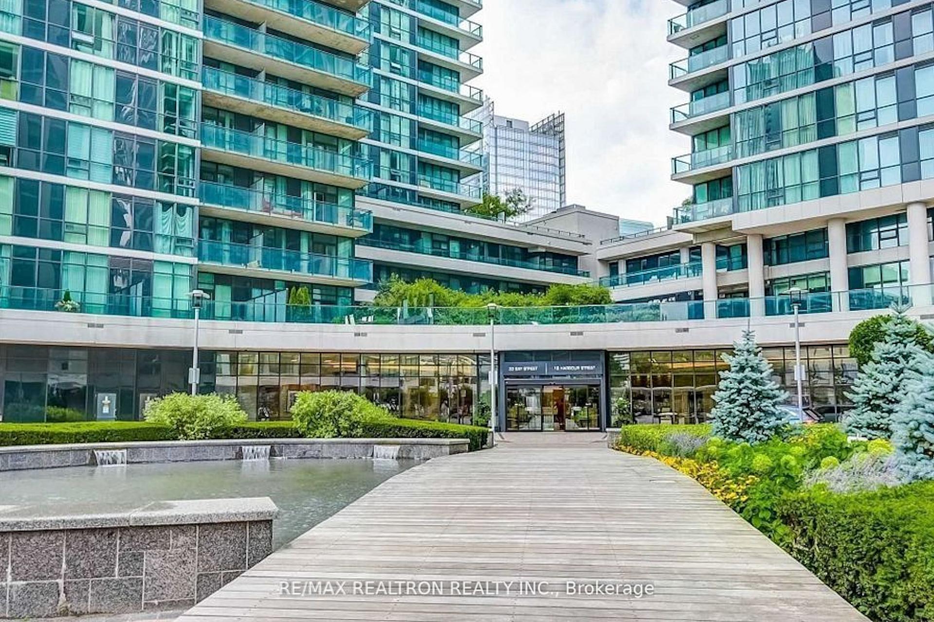 2205 - 33 Bay Street, Toronto, ON M5J 2Z3