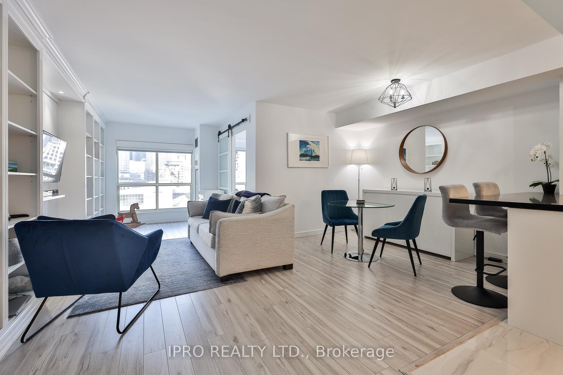 2206 - 25 The Esplanade, Toronto, ON M5E 1W5