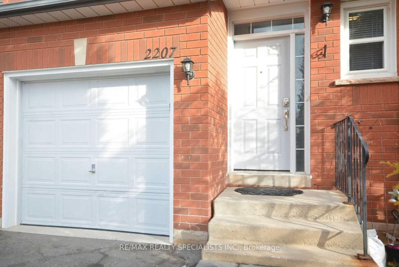 2207 Ridge Landing E, Oakville, ON L6M 3L7