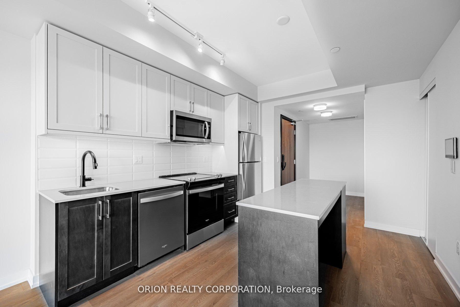 221 - 201 Brock Street S, Whitby, ON L1N 4K2