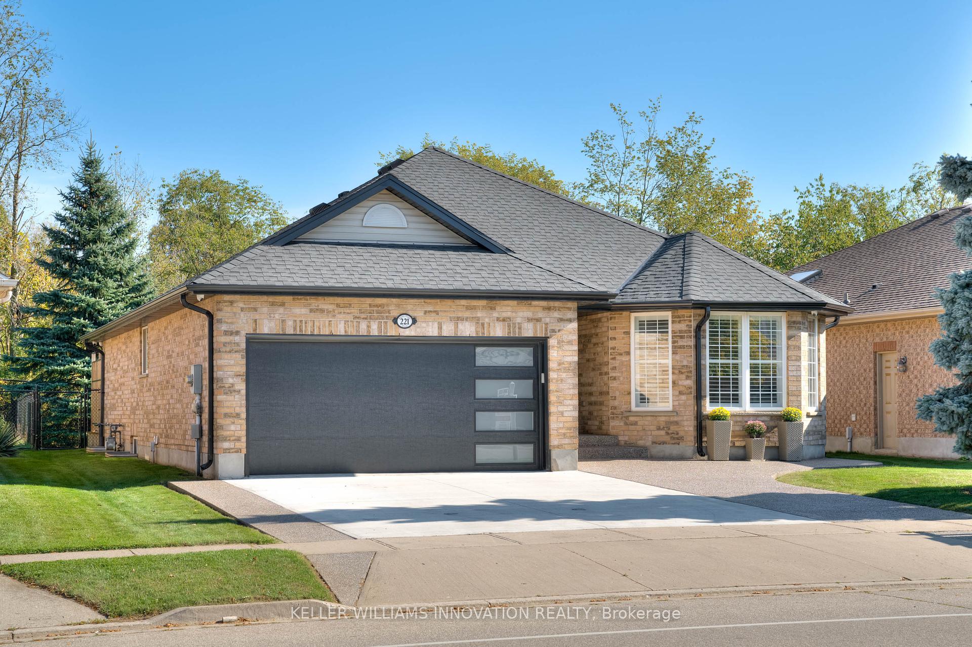 221 Essex Point Drive, Cambridge, ON N1T 2A2