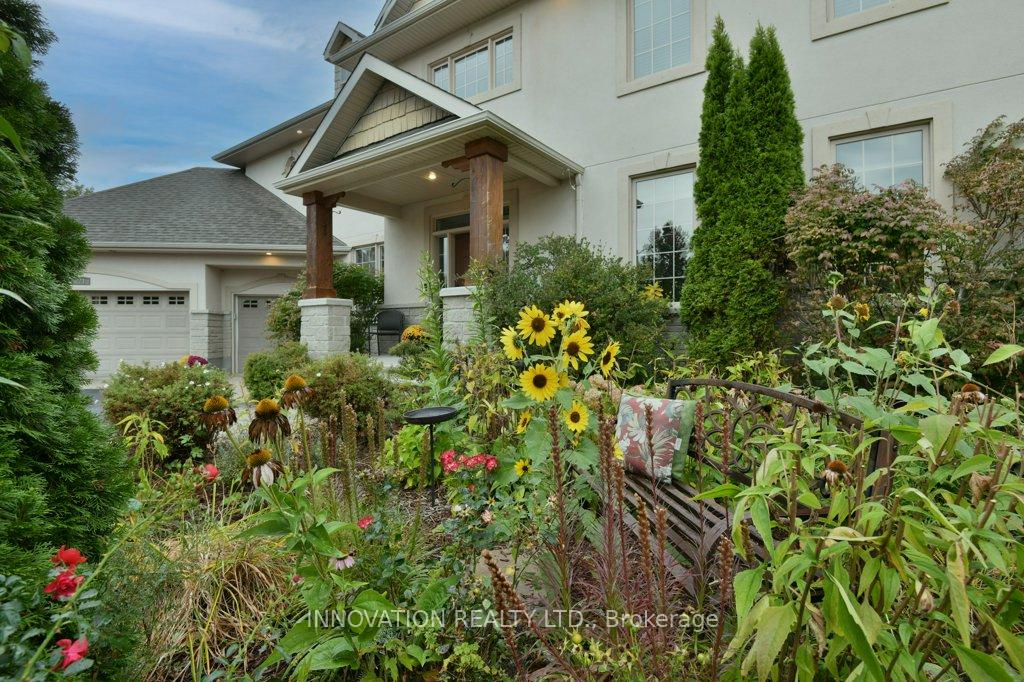 221 Jensen Court, Carp - Huntley Ward, ON K0A 1L0