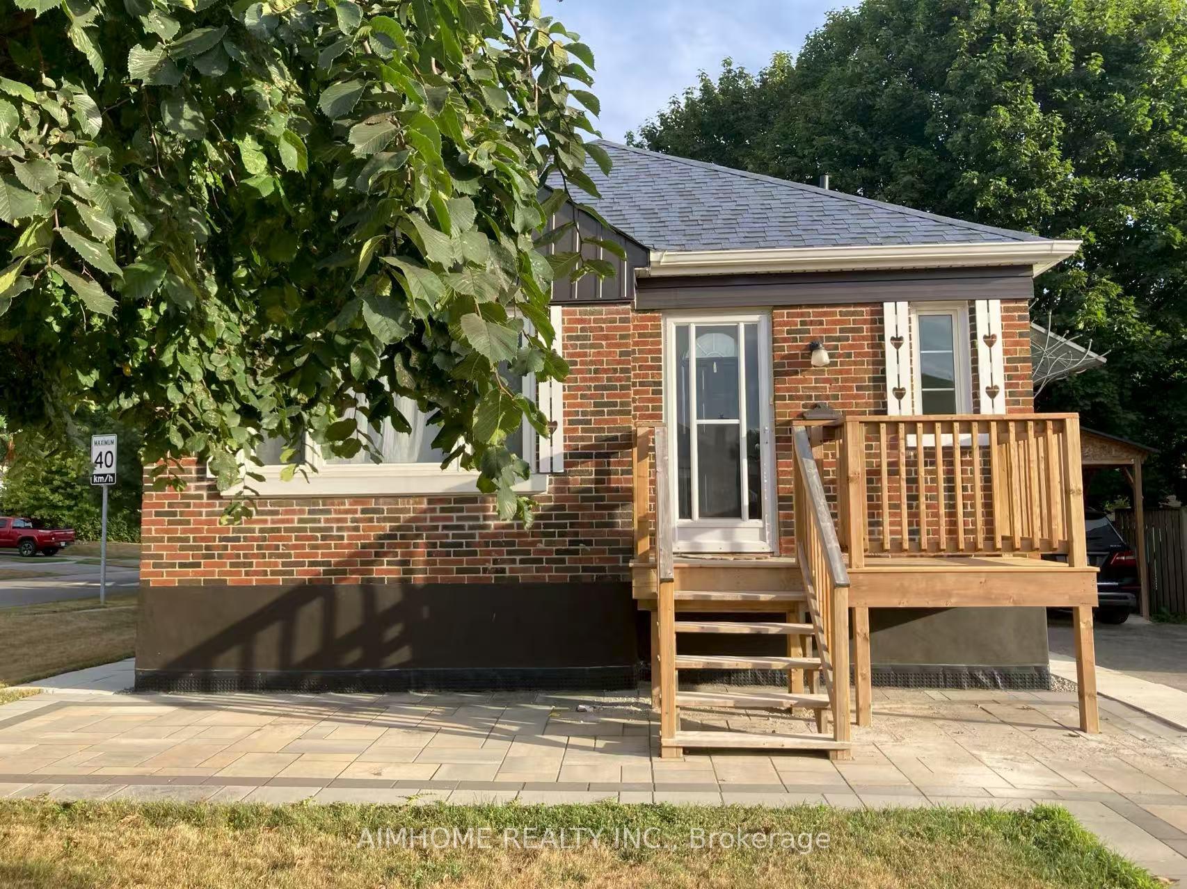 221 St Lawrence Street, Whitby, ON L1N 1G9