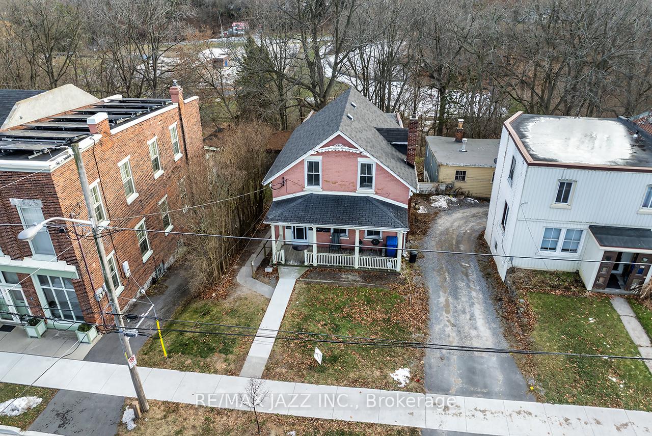 221 Walton Street, Port Hope, ON L1A 1P1