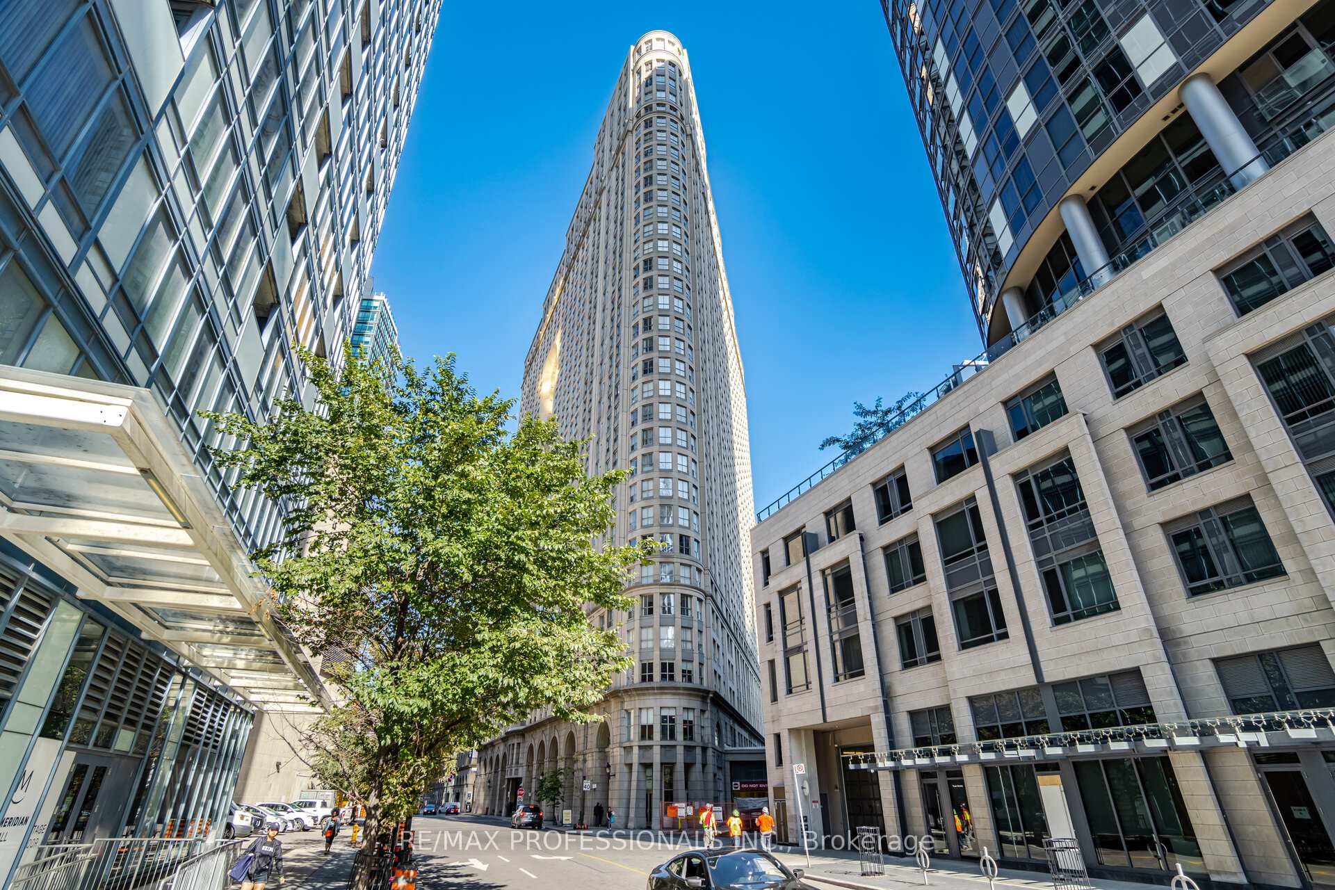 2211 - 25 The Esplanade, Toronto, ON M5E 1W5