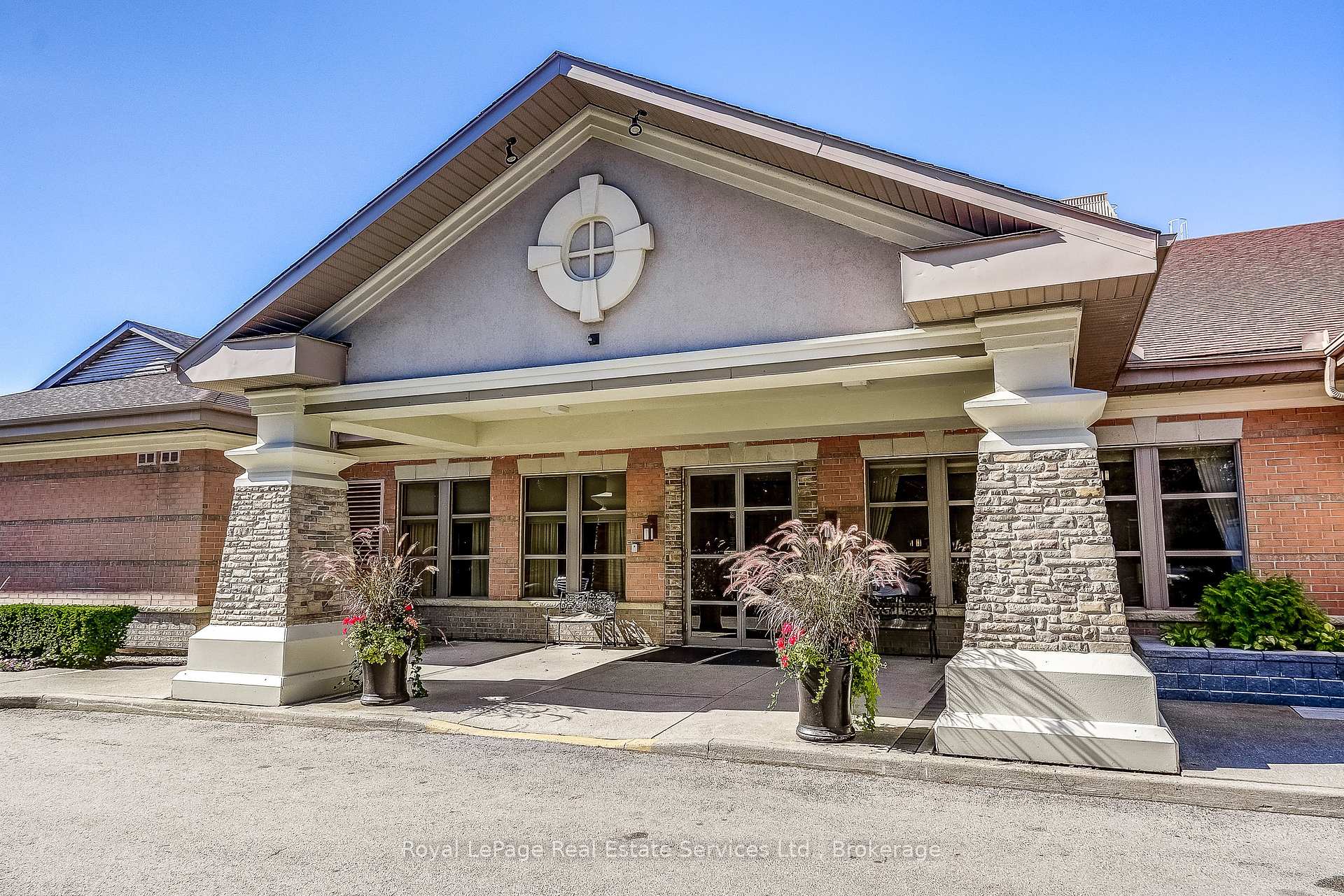 2212 - 100 Burloak Drive, Burlington, ON L7L 6P6