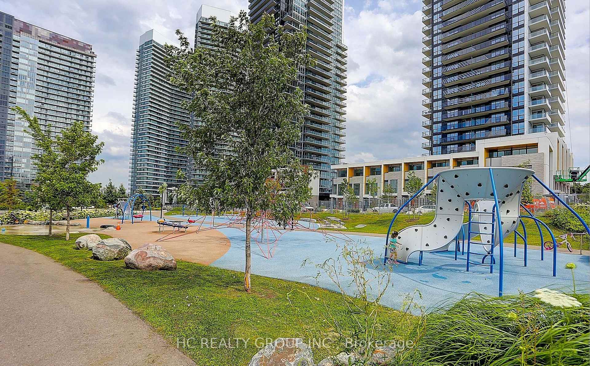 2215 - 95 Mcmahon Drive, Toronto, ON M5K 0H2