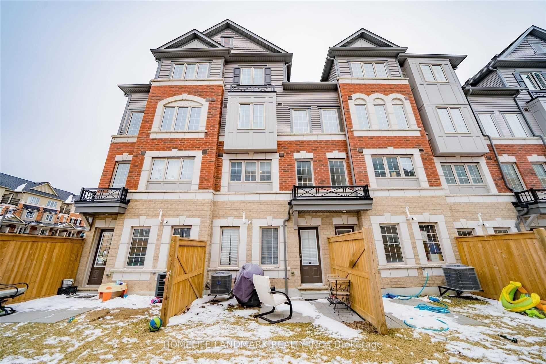 411 - 2218 Chevron Prince Path, Oshawa, ON L1L 0H4