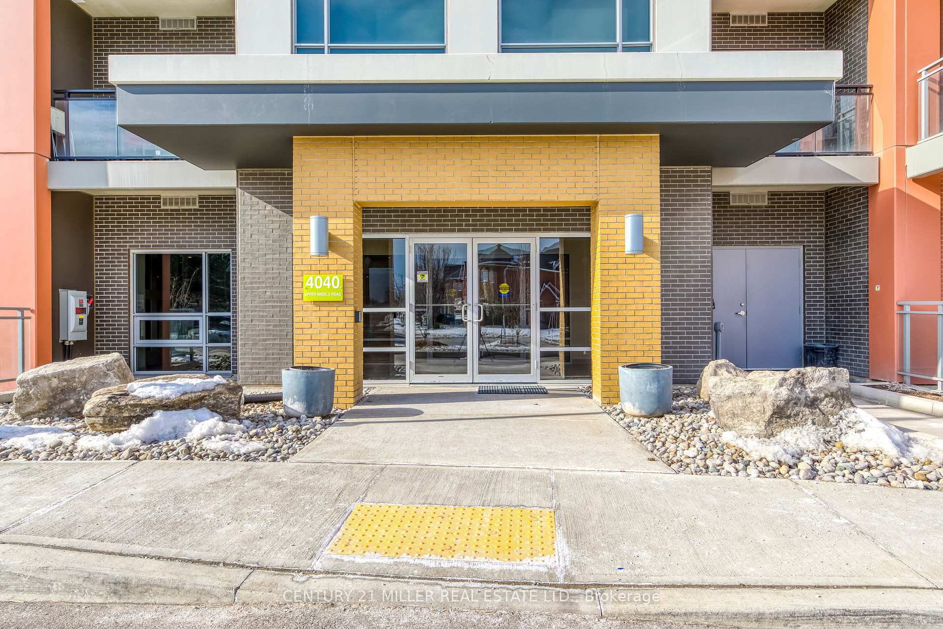 222 - 4040 Upper Middle Road, Burlington, ON L7M 0H2