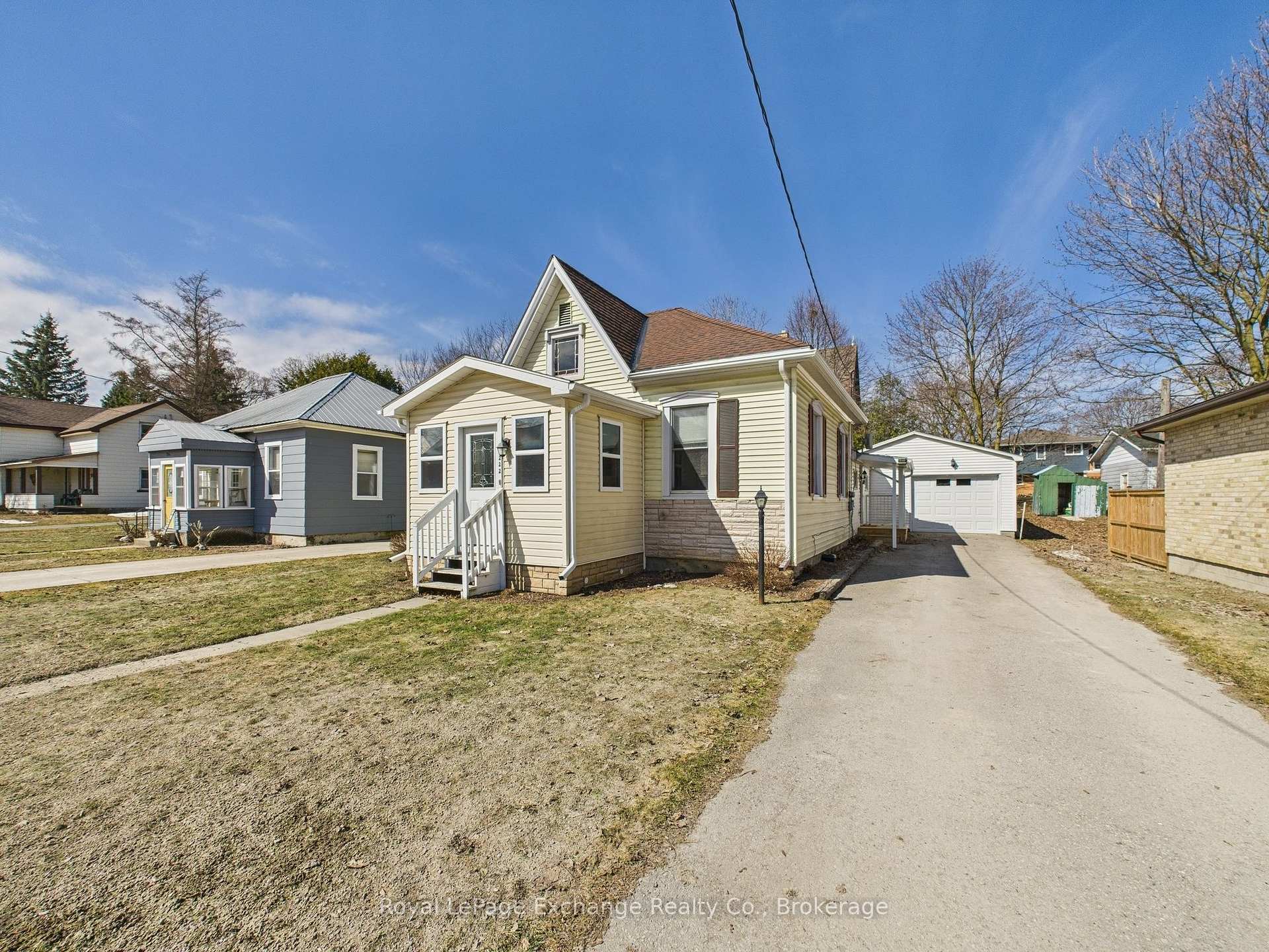 222 Edward Street, North Huron, ON N0G 2W0