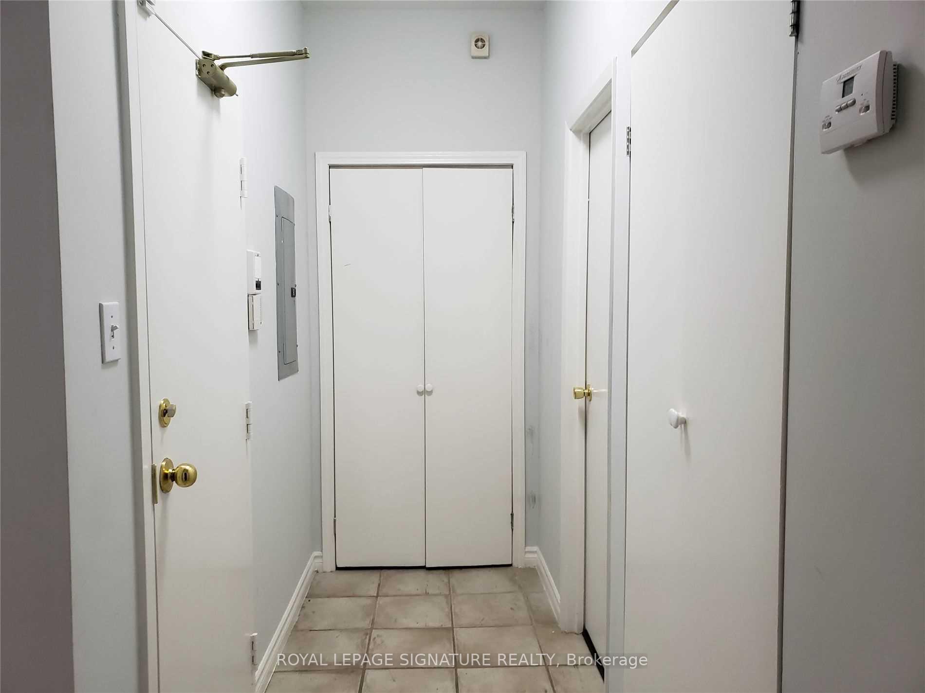 2 - 222 Queen Street S, Mississauga, ON L5M 1L5