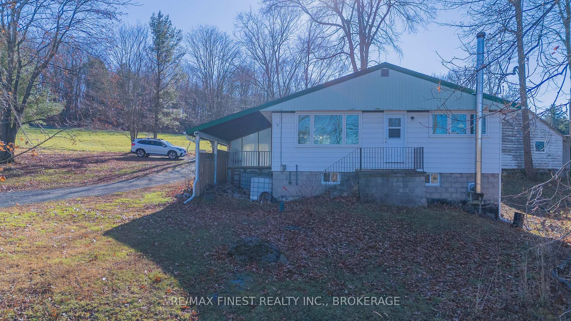 2221 Burbrook Road, Kingston, ON K7L 4V4